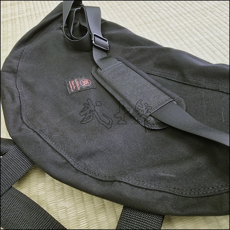 Tinbe And Nata Case With Strap
