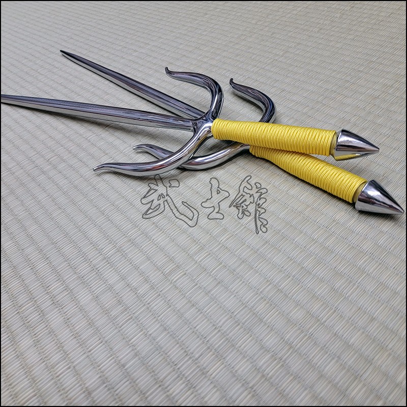 Sai 5 - Stainless steel polished finish with yellow cord
